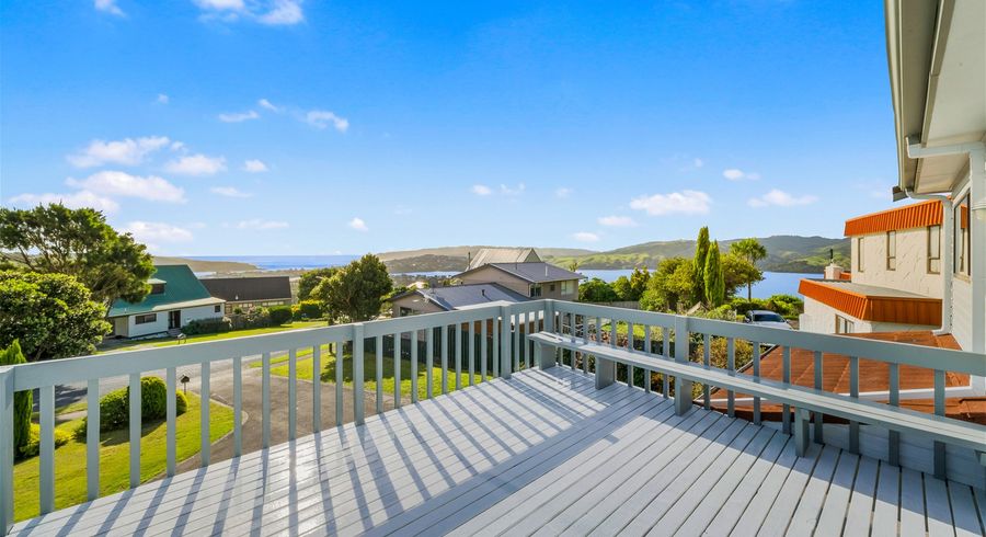Free property data for 31 Mercury Way, Whitby, Porirua - homes.co.nz