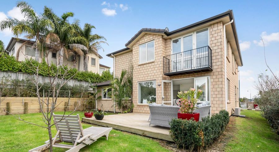 Free property data for 15 Kingsgate PL, Dannemora, Auckland - homes.co.nz