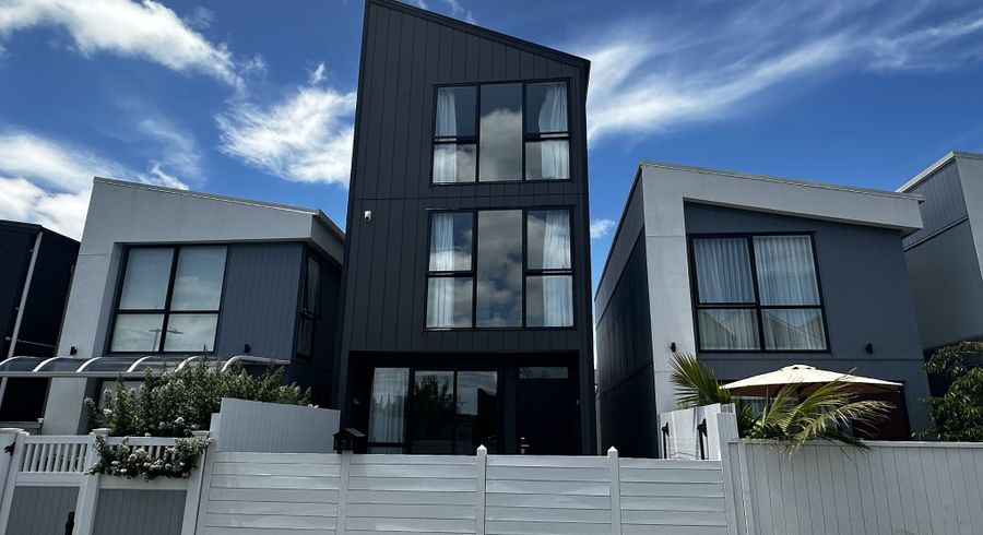 Free property data for 121 Tarapuka Road, Westgate, Auckland - homes.co.nz