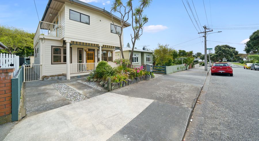 Free property data for 14 Matipo Street, Eastbourne, Lower Hutt - homes ...