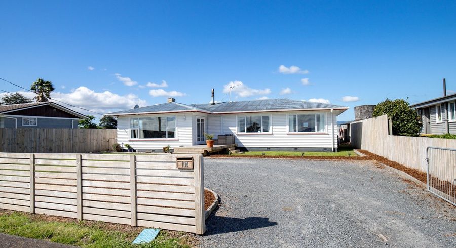 Free property data for 104 Pipiroa Road, Ngatea, Ngatea - homes.co.nz