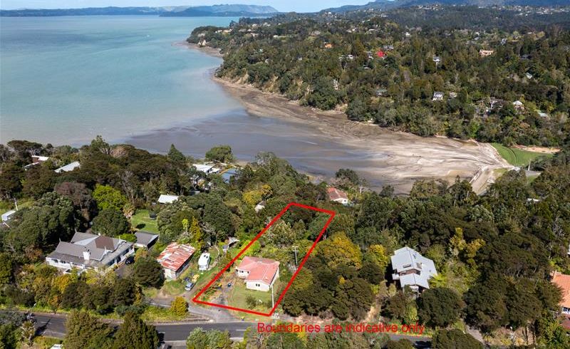 Free property data for 93 Tanekaha Road, Titirangi, Auckland - homes.co.nz