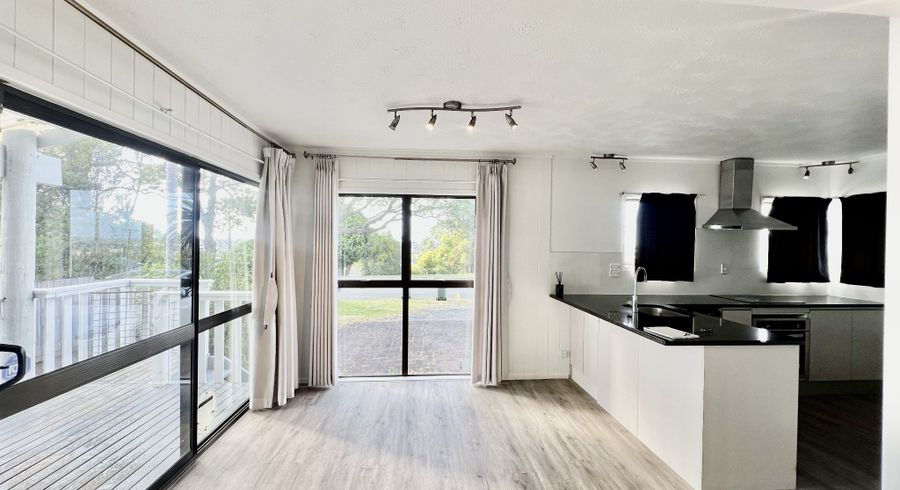 Free property data for 1/260 Sunset Road, Windsor Park, Auckland ...