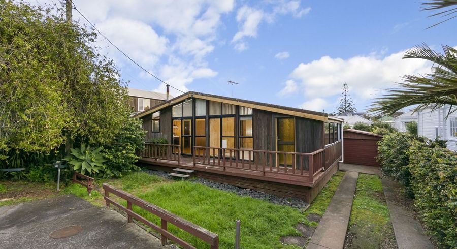 Free property data for 11 Sinclair Street, Devonport, Auckland - homes.co.nz