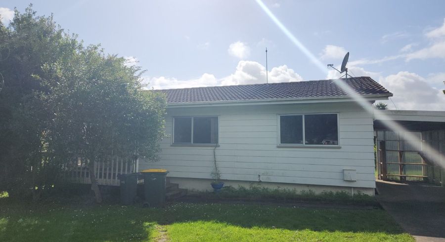 Free property data for 11 Balwyn Place, Clendon Park, Auckland - homes ...