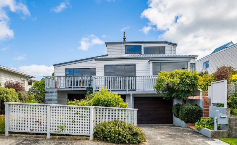 Free property data for 45 Mana View Road, Paremata, Porirua - homes.co.nz