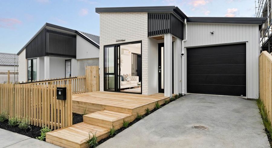 Free property data for 18 Papai Lane, Massey, Auckland - homes.co.nz
