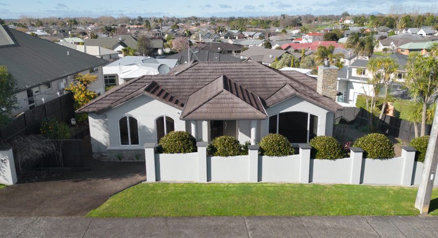 Free property data for 102 Rototuna Road, Rototuna, Hamilton - homes.co.nz