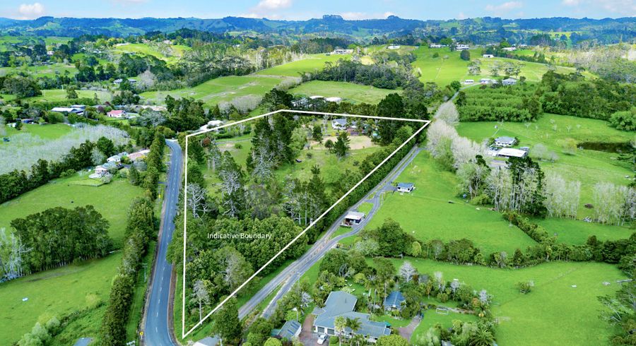 Free property data for 112 Motu Road, Kumeu - homes.co.nz