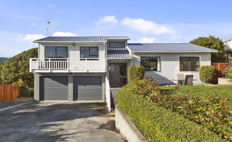 Free property data for 5 James Cook Drive, Whitby, Porirua - homes.co.nz