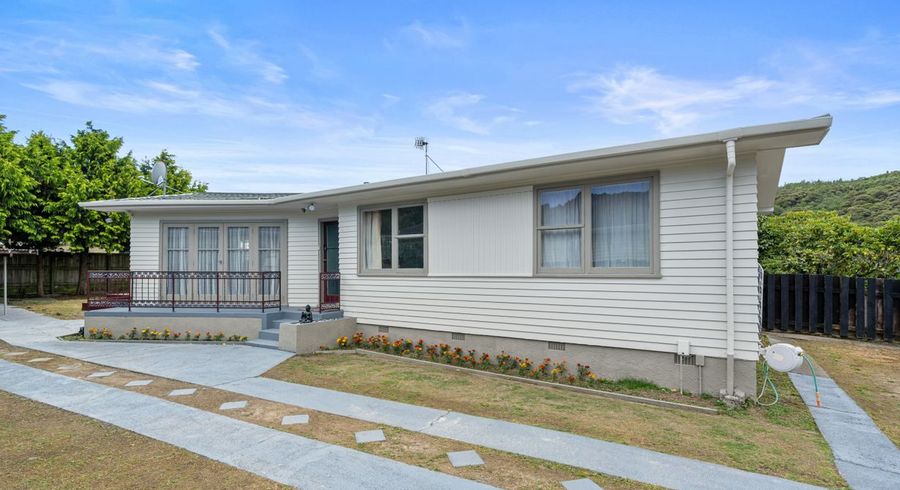 Free property data for 10 Manutuke Street, Wainuiomata, Lower Hutt ...