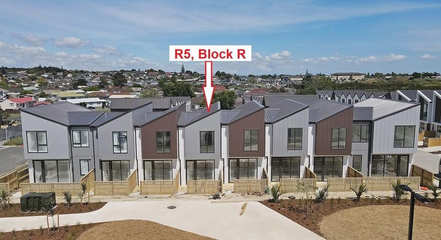 Free property data for 40 Waipuhinui Way, Wiri, Auckland - homes.co.nz
