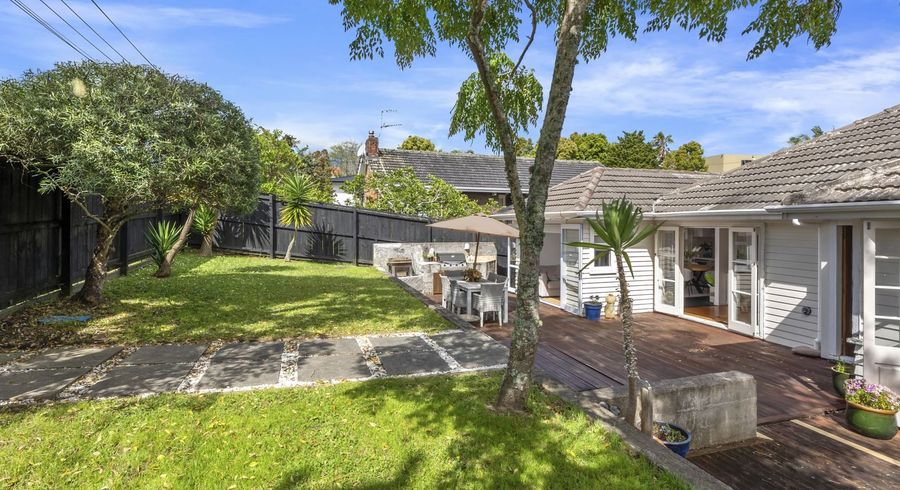 Free property data for 1/10 Selwyn Crescent, Forrest Hill, Auckland ...