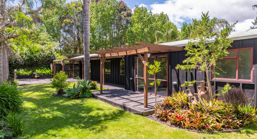Free property data for 31 Te Hapua Road, Te Horo - homes.co.nz
