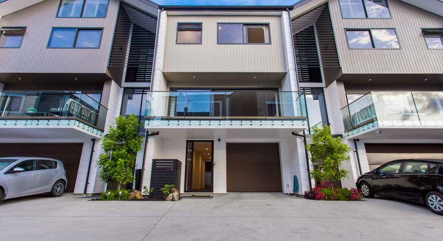 Free property data for 12 Stockade View Lane, Howick, Auckland - homes ...