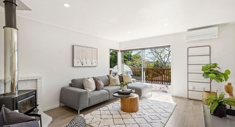 Free property data for 35 Bayview Road, Bayview, Auckland - homes.co.nz