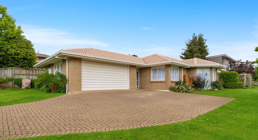 Free property data for 1 Cobbe Place, Pomare, Rotorua - homes.co.nz