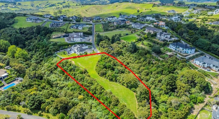 Free property data for 884 Redoubt Road, Flat Bush, Auckland - homes.co.nz