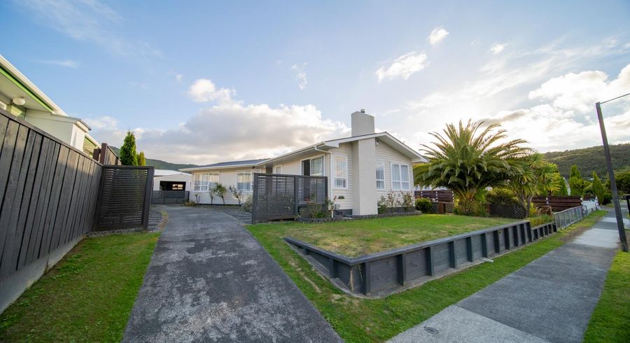 Free property data for 18 Manutuke Street, Wainuiomata, Lower Hutt ...