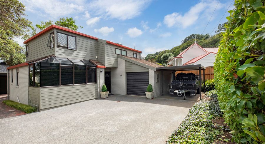 Free property data for 2/0 Queensway, Three Kings, Auckland - homes.co.nz