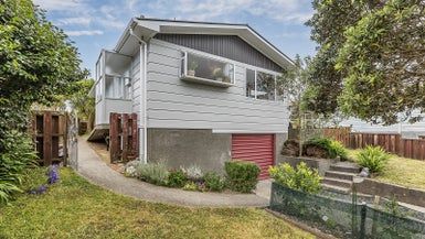 Free property data for 6 Cheyne Walk, Newlands, Wellington - homes.co.nz