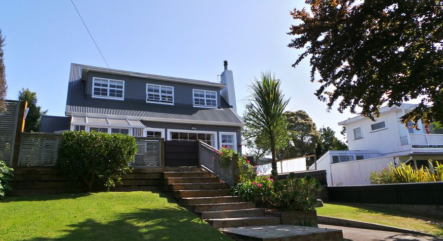 Free property data for 83 Kawiu Road, Levin, Levin - homes.co.nz