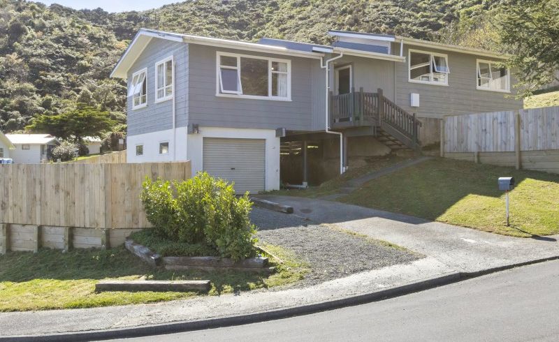 Free property data for 1 Tuam Grove, Wainuiomata, Lower Hutt - homes.co.nz
