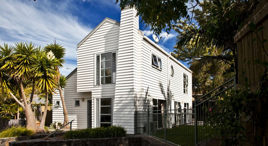 Free property data for 11 Roxy Terrace, Glendowie, Auckland - homes.co.nz