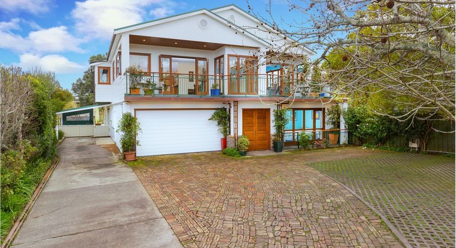 Free property data for 1/14 Castor Bay Road, Castor Bay, Auckland ...