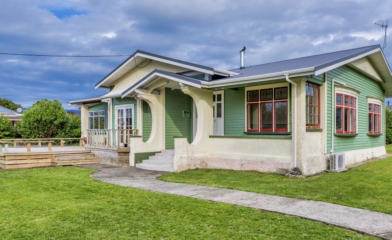 Free property data for 10 Weraroa Road, Levin, Levin - homes.co.nz