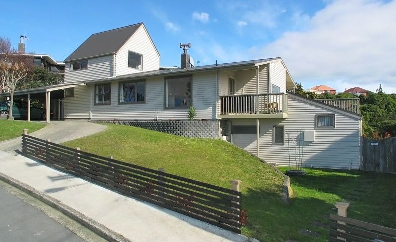 Free property data for 41 Mana View Road, Paremata, Porirua - homes.co.nz