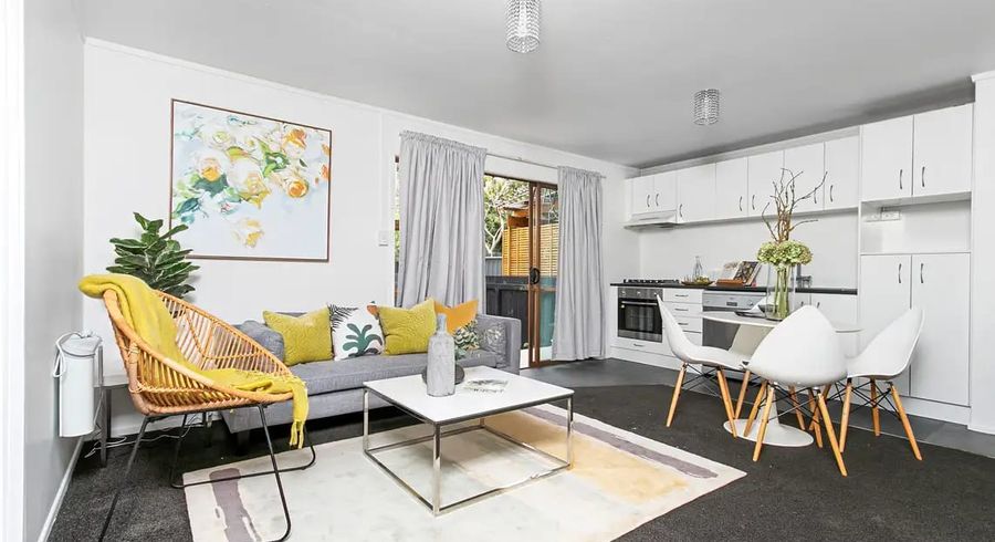 Free property data for 2/17 Luke Street, Otahuhu, Auckland - homes.co.nz